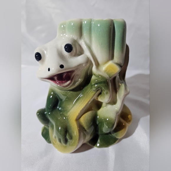 Accents | Vintage Frog Planter Vase Play Guitar | Poshmark